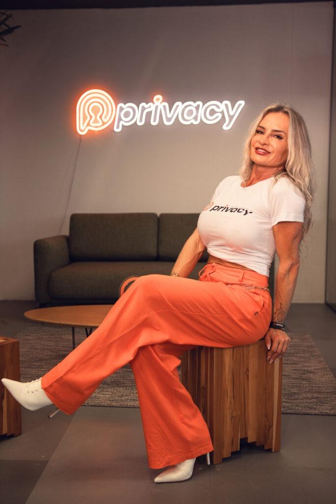 Fabi Drumond: Ex-Tecnóloga em Radiologia Lucra R$ 100 Mil com a Privacy ...